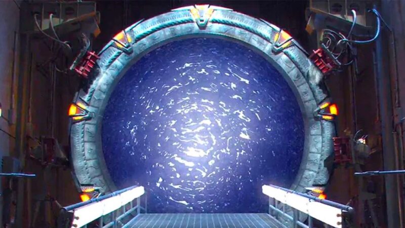 Amazon Eyeing to Revive the 'Stargate' as a Series and Film - Murphy's ...