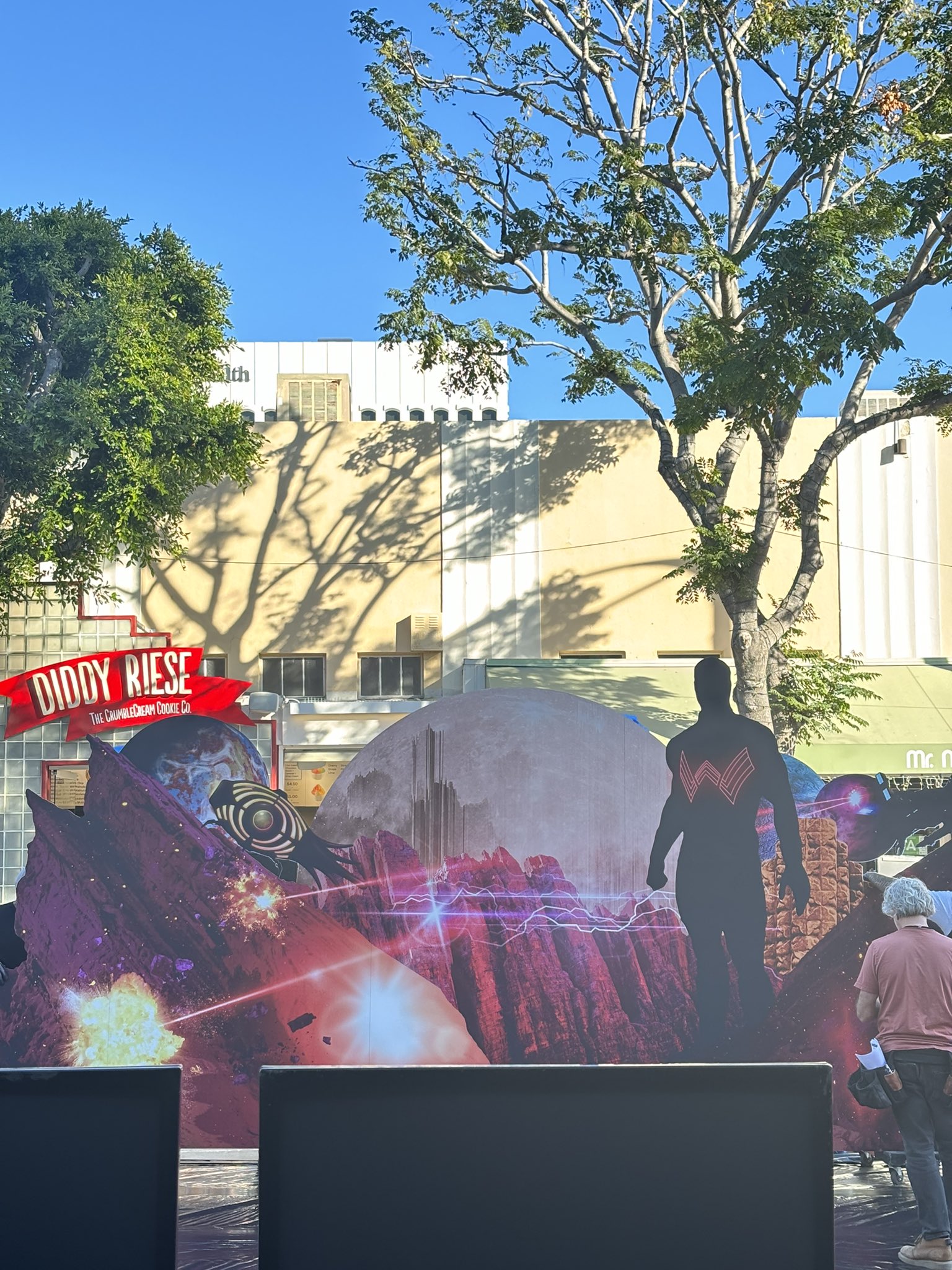 New Set Photos Emerge as Production on 'Wonder Man' Resumes - Murphy's ...